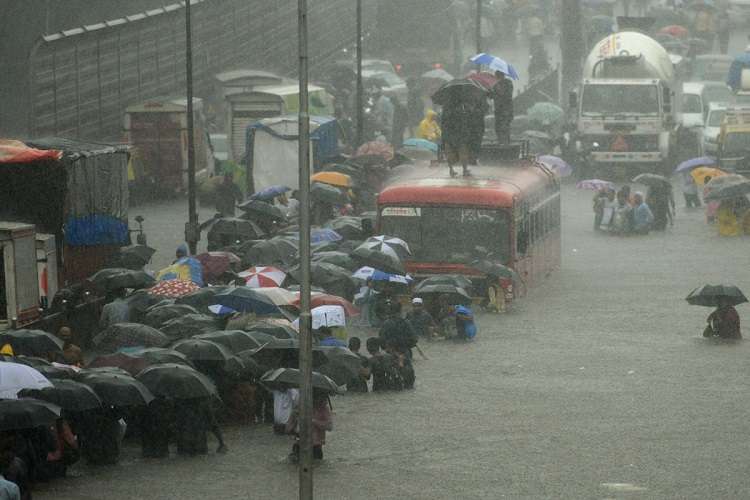 Incessant rains throw life out of gear in various parts of India ...