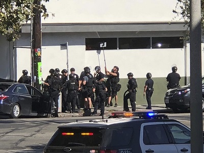 US: 1 dead, dozens of hostages freed after Los Angeles standoff | World ...