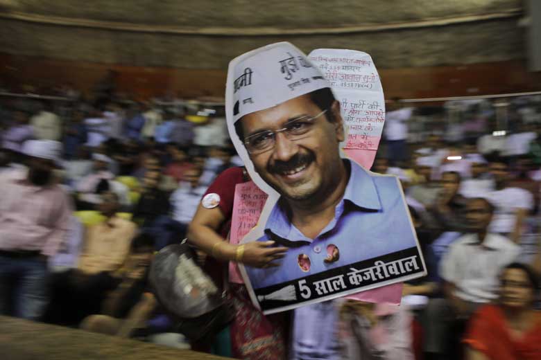 Executive Vivek Tiwari cremated in Lucknow; BJP no protector of Hindus ...