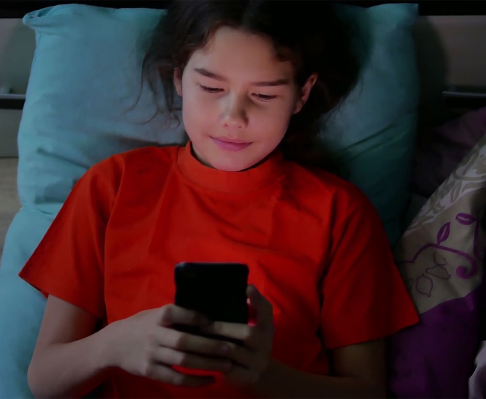 Late-night use of gadgets may lead to sleep deprivation in teenagers ...