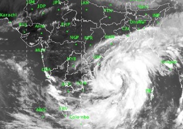 Cyclone Titli moves towards Odisha-Andhra Pradesh coasts; heavy ...
