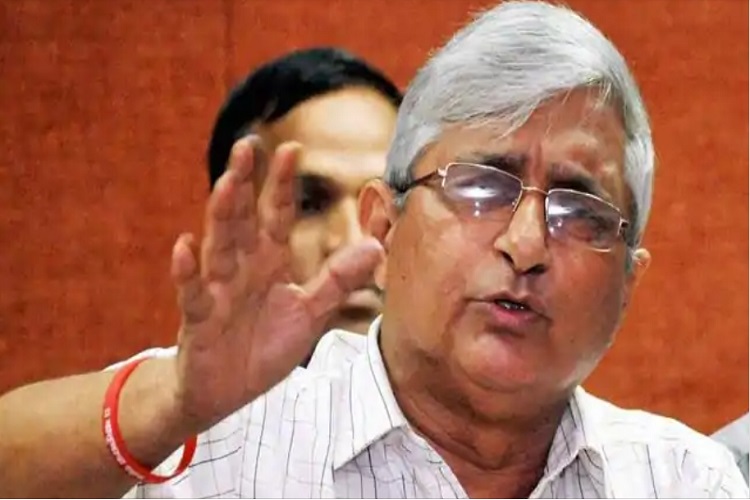 Goa government non-functional, Parrikar being self-centred, says ...