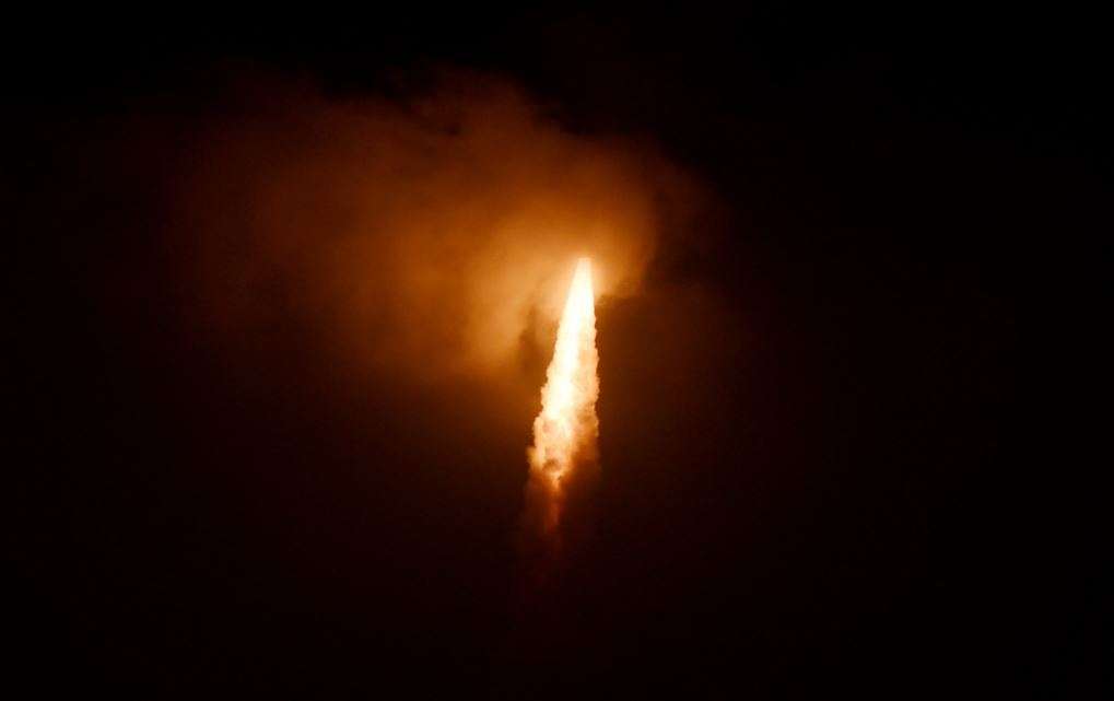 ISRO successfully puts into orbit military satellite ‘Microsat R' and ...