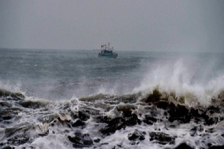 Cyclone Pabuk moves towards Andamans, MeT dept warns fishermen against ...