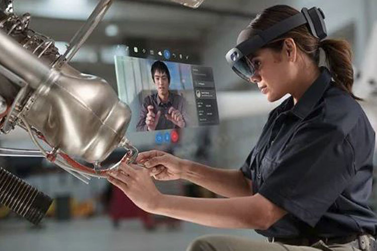Microsoft introduces its new mixed reality headset HoloLens 2, AI ... Microsoft introduces its new mixed reality headset HoloLens 2, AI ...