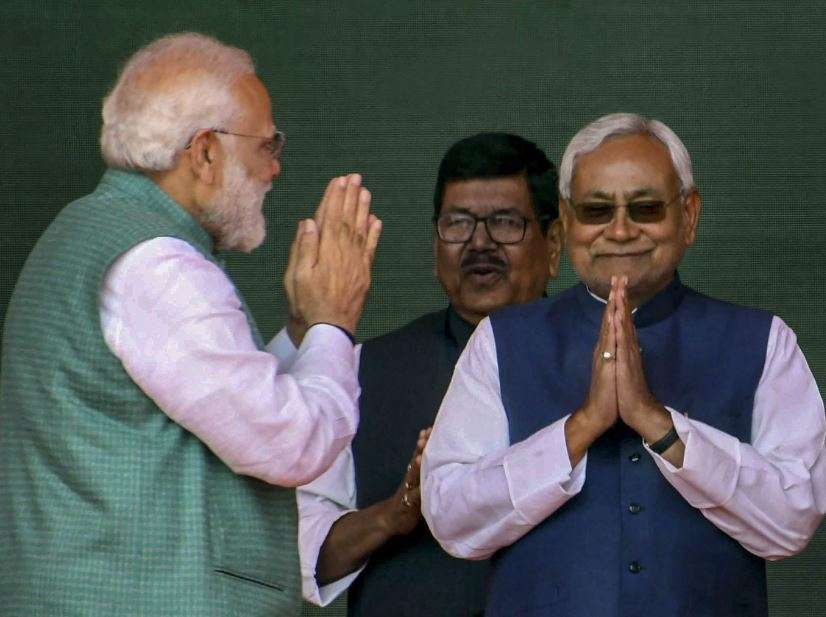 Patna: Modi-Nitish share stage after a decade, bonhomie grabs eyeballs | Top 10 points ...