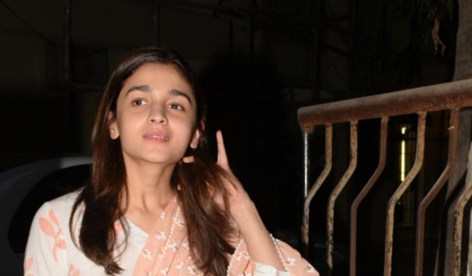 I feel like crying for no reason: Alia Bhatt | Celebrities News – India TV