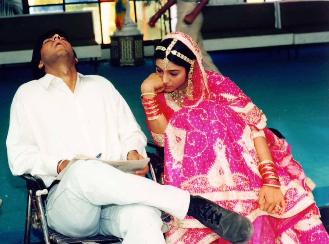 Ajay Devgn shares hilarious throwback picture with Thakshak co-star ...