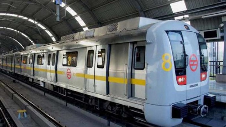 Technical glitch disrupts services on Yellow line of Delhi Metro ...