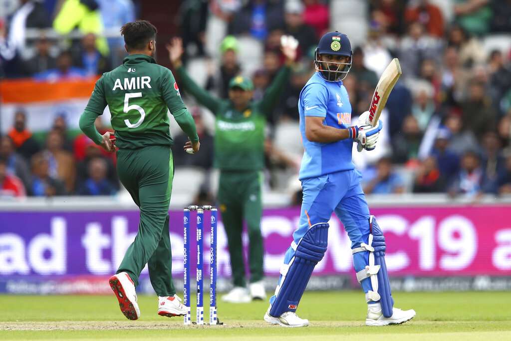 2019 World Cup, India vs Pakistan: Virat Kohli walks back despite being ...