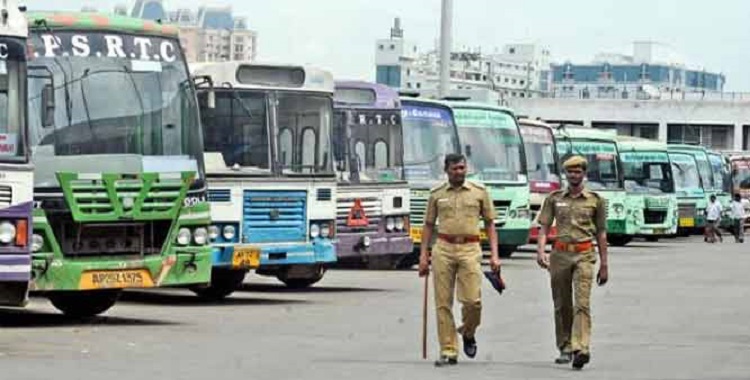 Punjab Roadways employees begin 3-day strike; commuters struggle ...