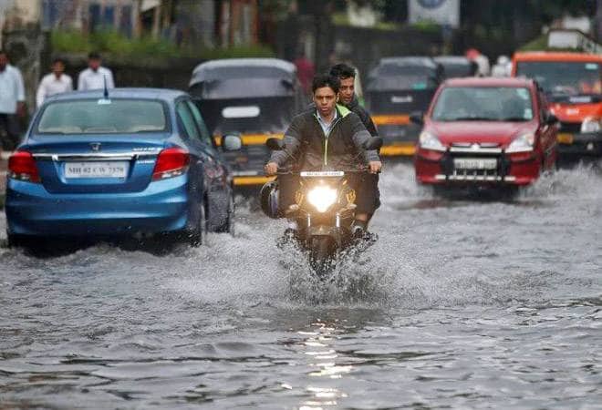 Heavy rains in Mumbai revive memories of July 26, 2005 fury | India News – India TV