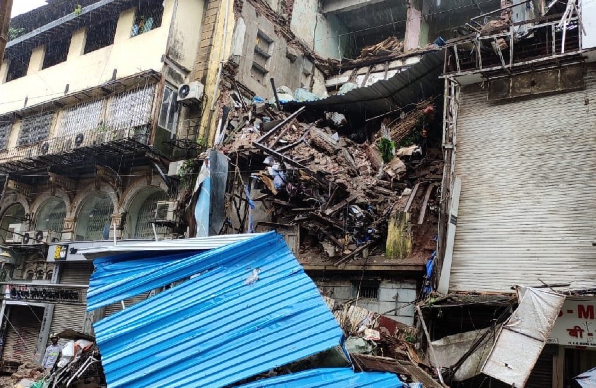 Portion of four-storey building collapses in Mumbai | India News – India TV