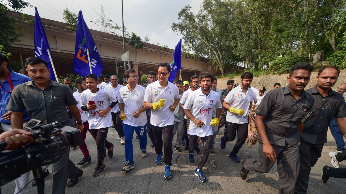 Sports Ministry organises Fit India Plog Run in a tribute to Mahatma ...