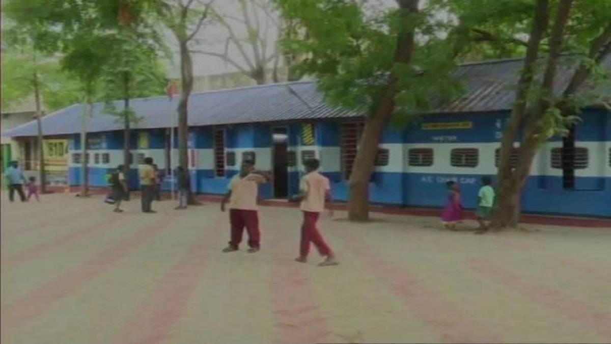MP school designed as train to attract children | India News – India TV