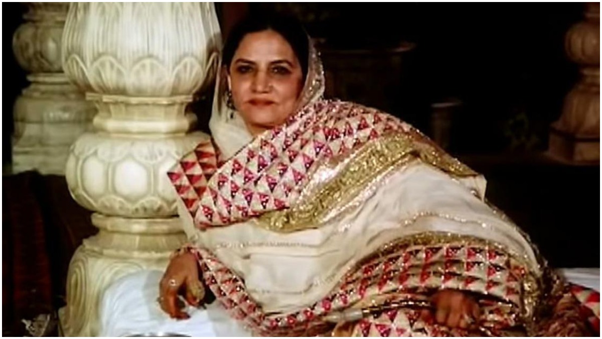 Aamir Khan, Anil Kapoor, Tabu, Kajol and others attend Shaukat Azmi's ...