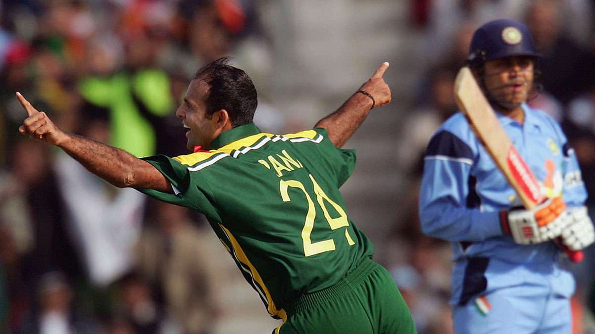 Rana Naved-ul-Hasan warns Virender Sehwag: 'Khabardar hamaare players ...