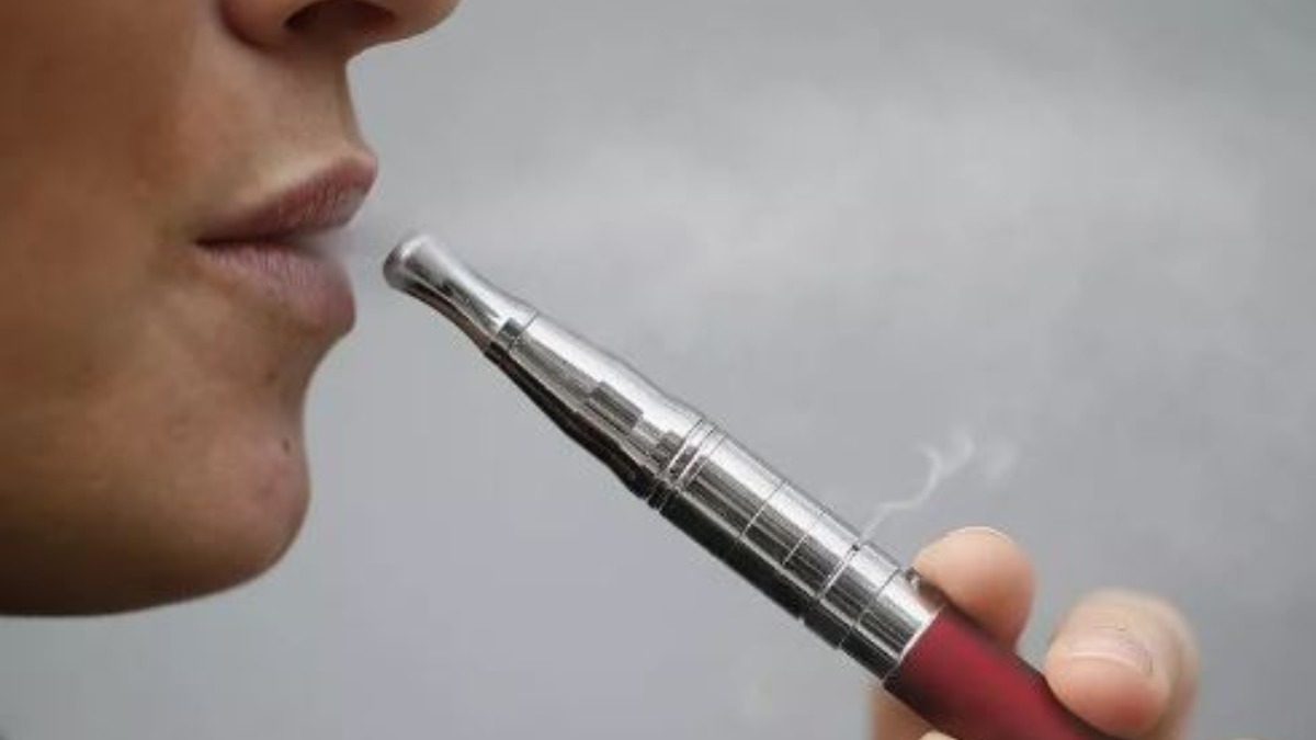 Vaping may cause breathing problem in teenagers | Lifestyle News – India TV