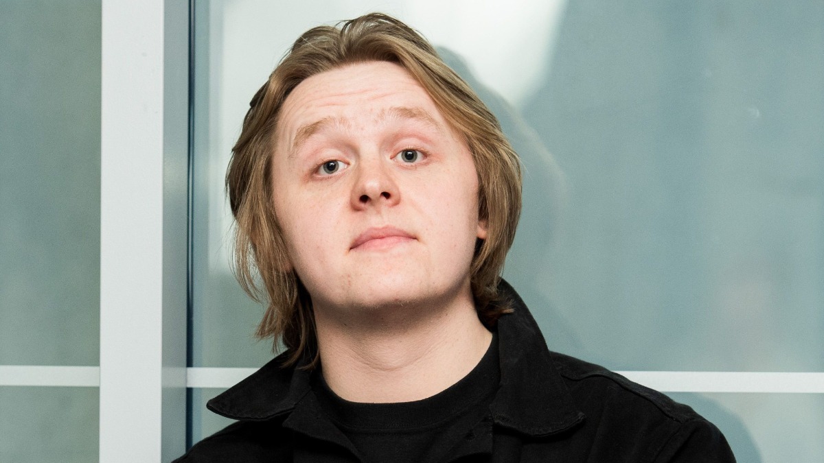 Lewis Capaldi does not want to write songs on chubbiness | Music News ...