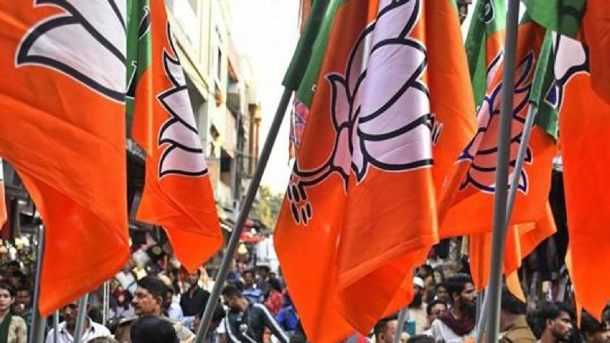 'Goli maaro...' slogans raised by BJP workers enroute to Amit Shah's ...