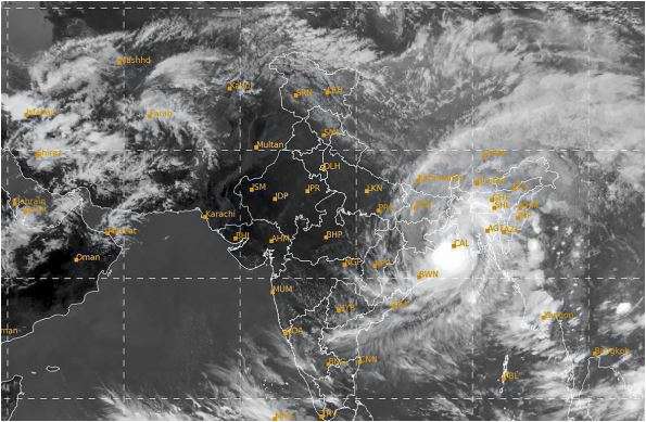 Over 1 million customers lose power supply as cyclone Amphan hits ...