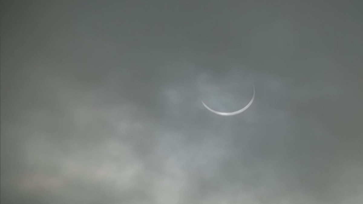 Solar Eclipse 2020: Delhites deprived of clear 'Ring of Fire' view due ...