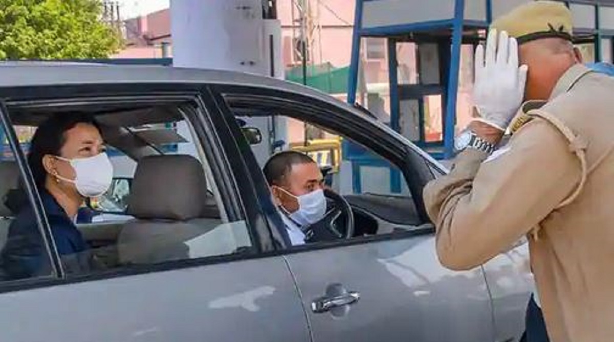 UP govt to now impose penalty of ₹10,000 for using phone while driving ...