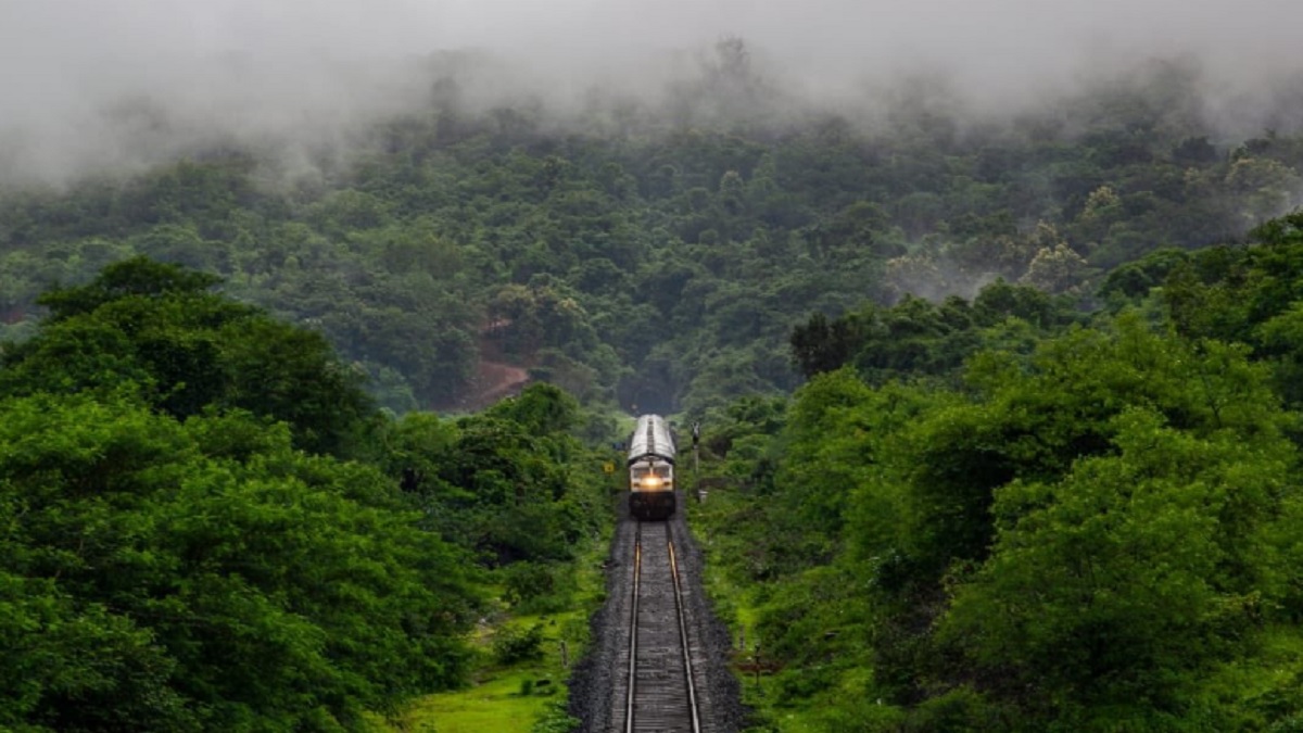 Railway's DFCCIL terminates Rs 471 crore contract with Chinese company ...