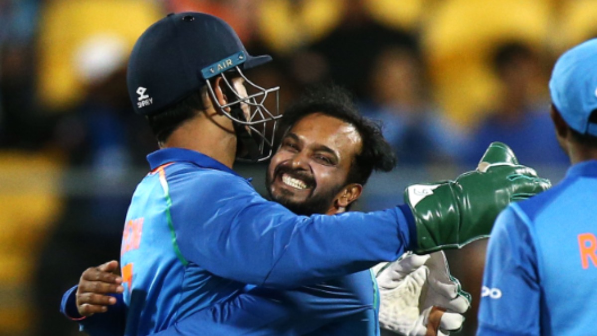 Kedar Jadhav's emotional letter on MS Dhoni's birthday proves Mahi is a ...