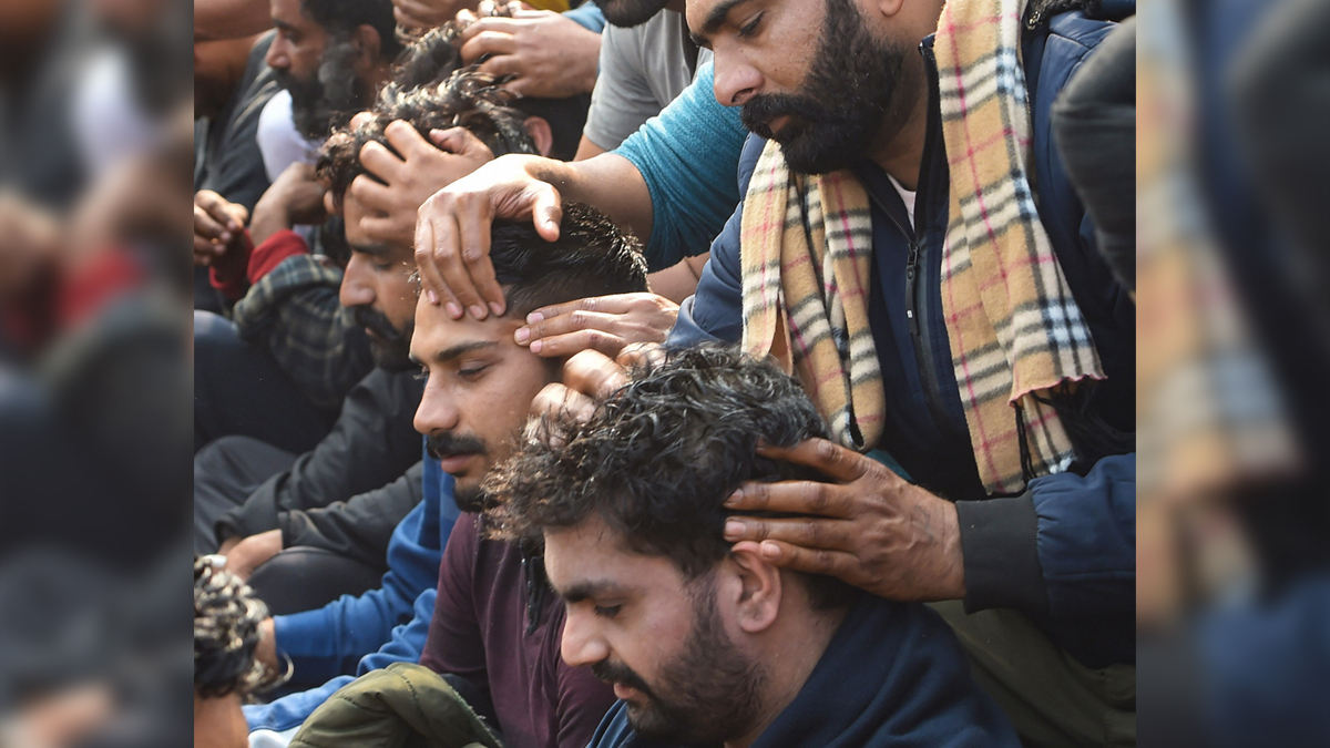 farmers protest singhu border champi head massage farm laws latest news ...