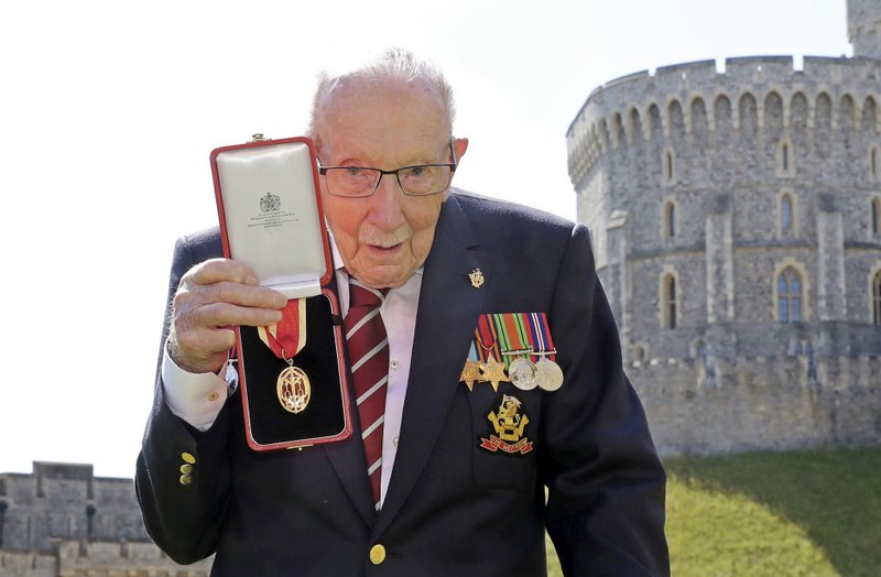 Capt. Tom Moore death World war II veteran UK condolences | World ...