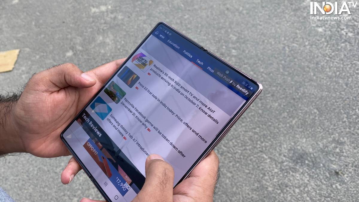 Samsung Working On Rollable Slidable Displays India Tv