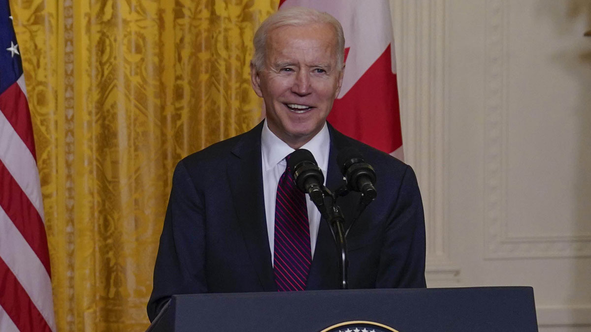 Joe Biden revokes Donald Trump-era ban on issuance of green cards ...