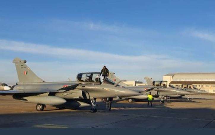 Fourth batch of 3 Rafale fighter jets arrive in India from France ...