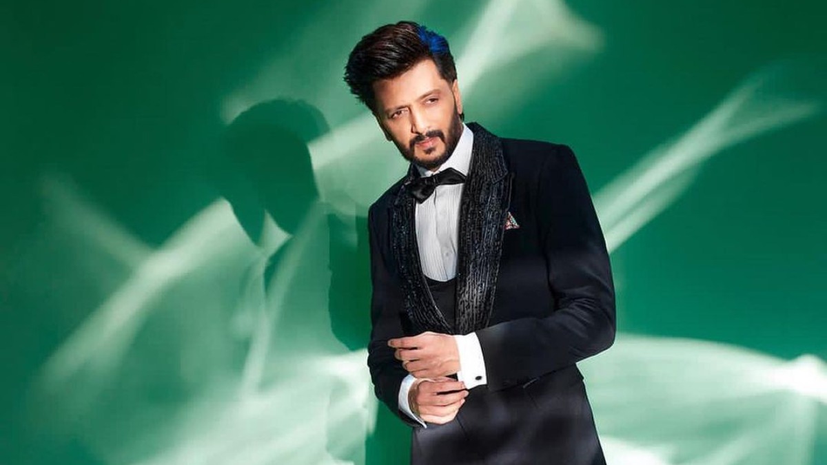 Riteish Deshmukh delivers hilarious acceptance speech for 'not being ...