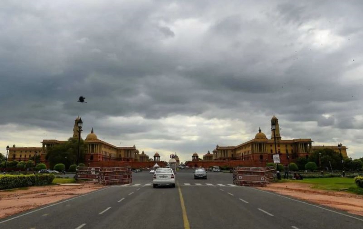 Partly cloudy sky in Delhi; lightning, thunder likely | India News ...