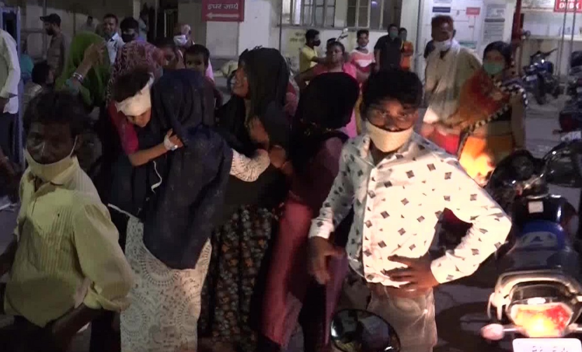 UP: 3 children dead as wall collapses in Agra's Kagarol | India News ...