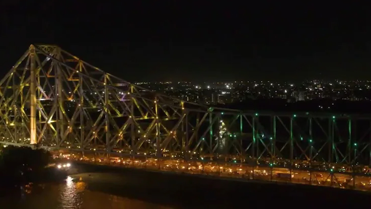 WATCH: Kolkata's iconic Howrah Bridge lit up in Olympic colours to ...
