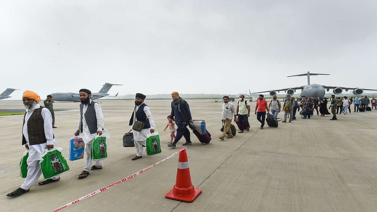 Afghanistan taliban to let 200 foreigners leave country america kabul ... Afghanistan taliban to let 200 foreigners leave country america kabul ...