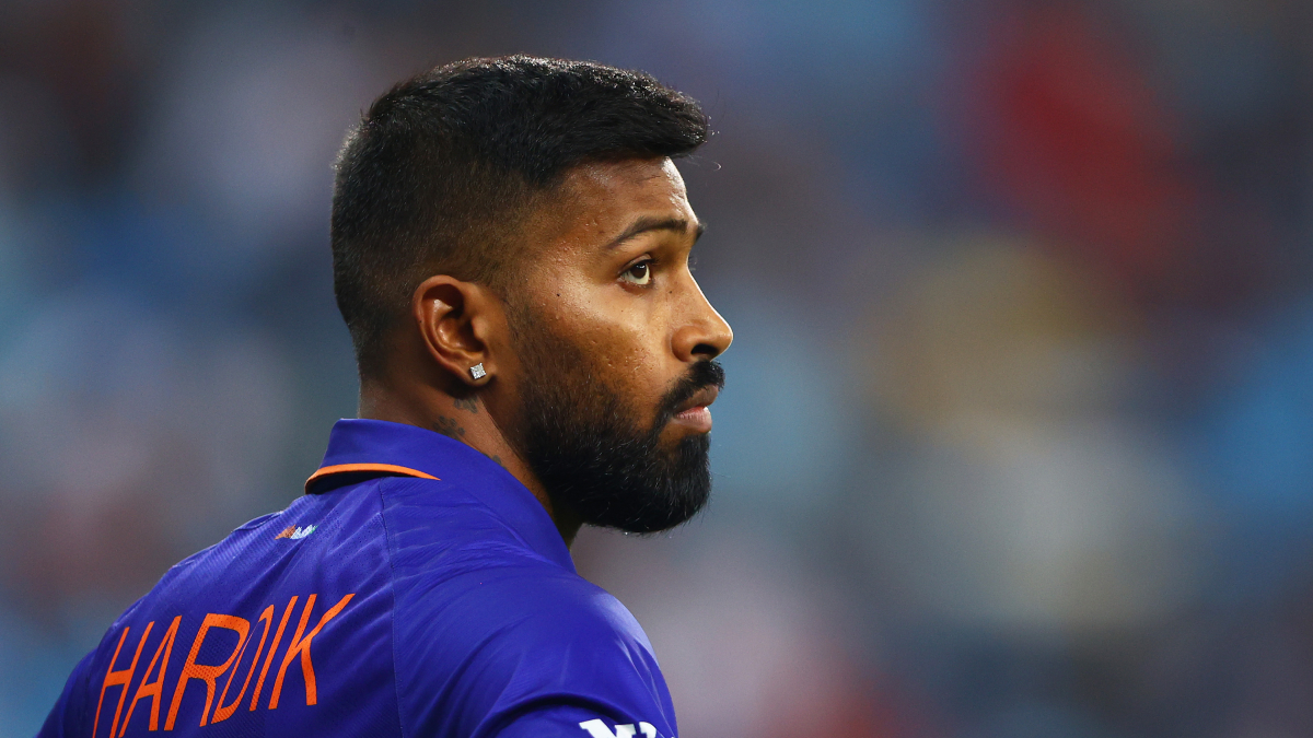 Hardik undergoing rehab in Mumbai, decides to skip Hazare Trophy for ...