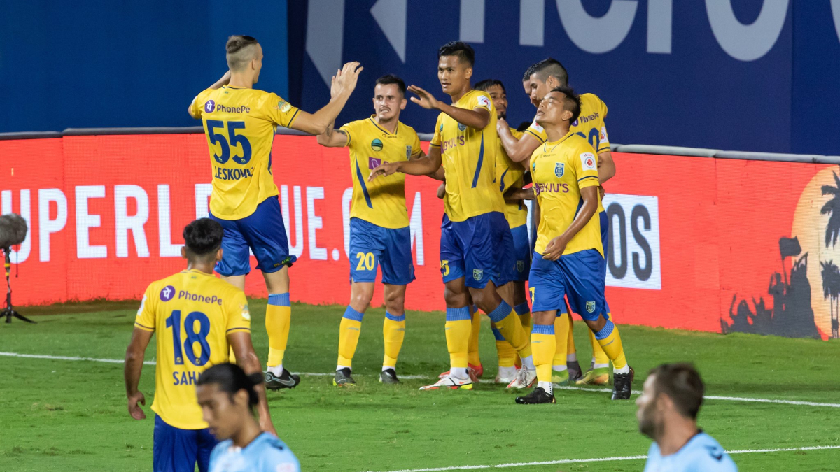 ISL 2021-22: Vazquez takes Kerala to top of table with 1-0 win over ...