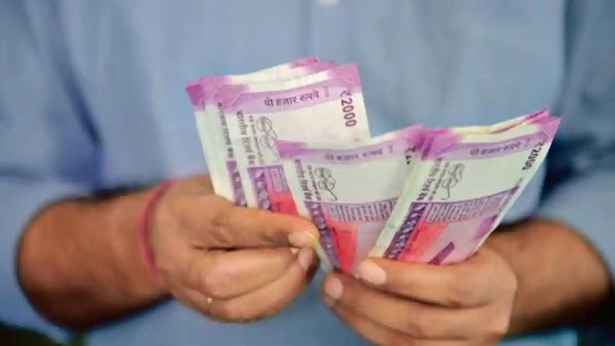 Painting worker wins Rs 12 crore in lottery | India News – India TV
