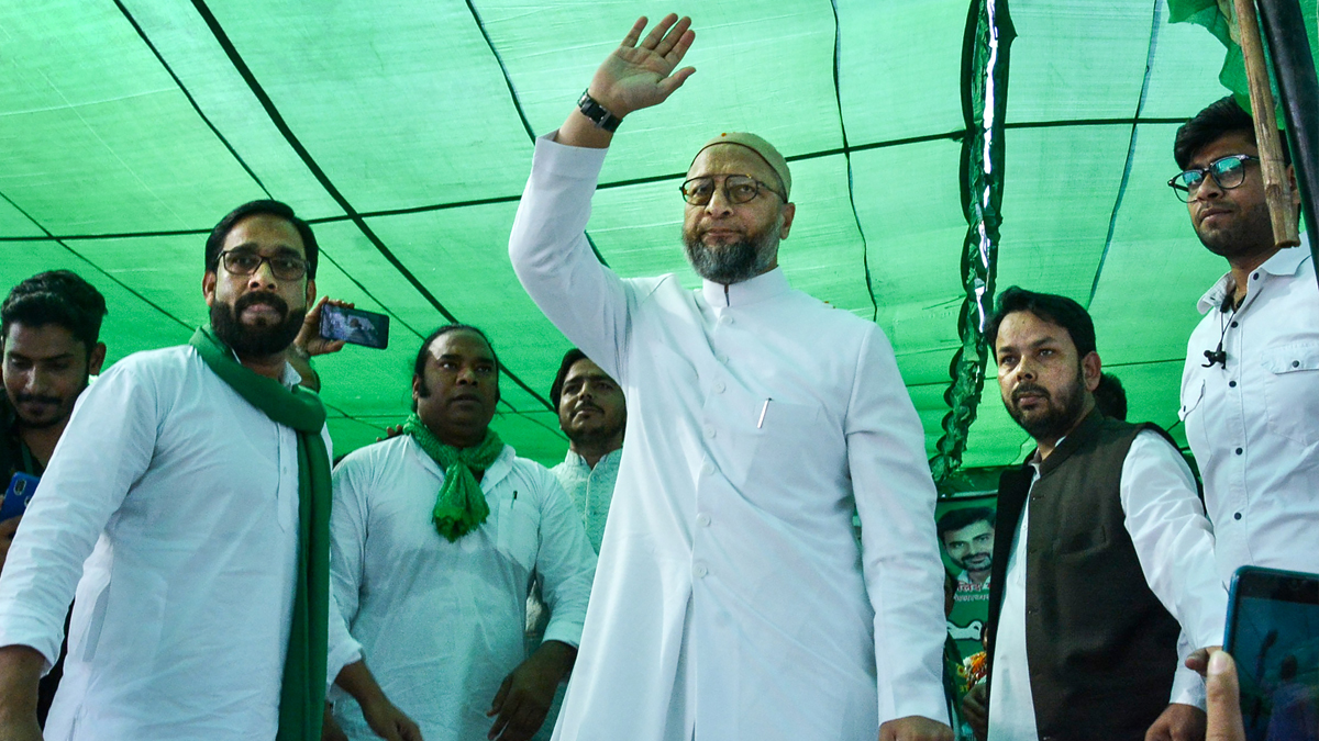 Uttar Pradesh: AIMIM leaders booked over breach of model code, Covid ...