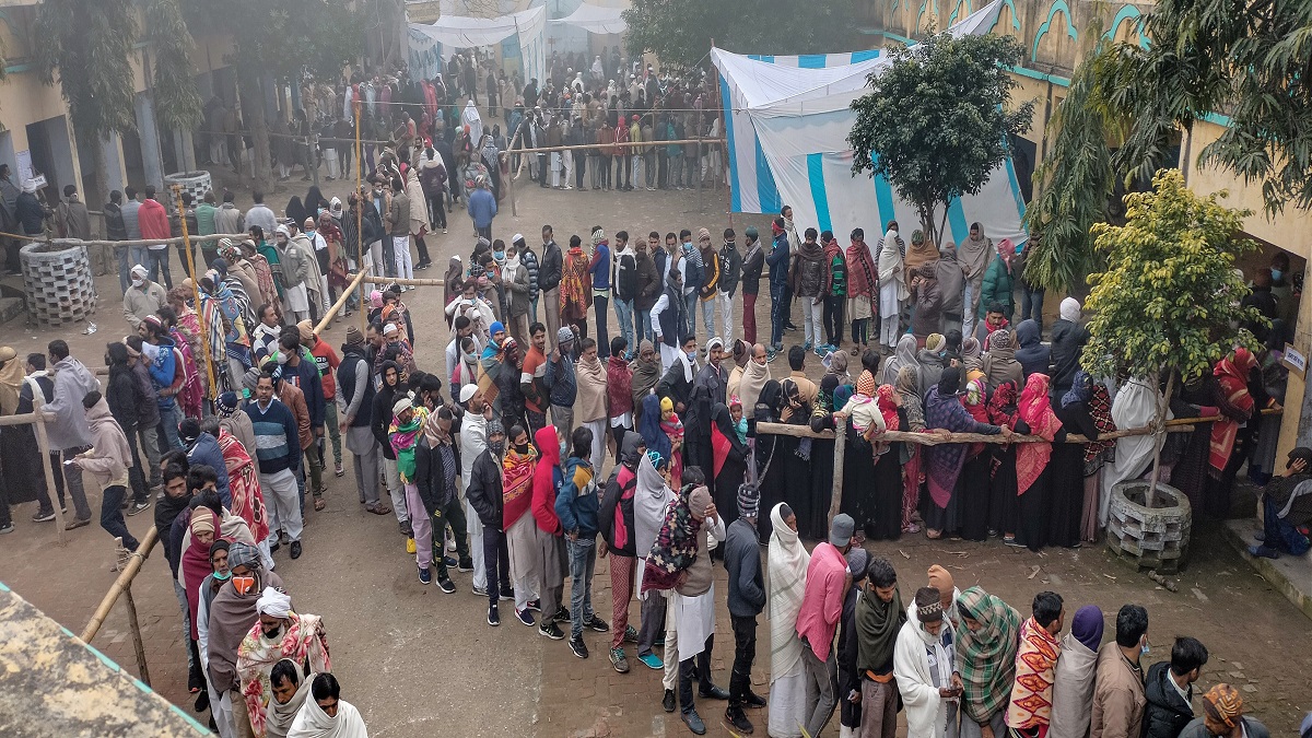 UP Election 2022 Lucknow DM Abhishek Prakash green initiative voters ...