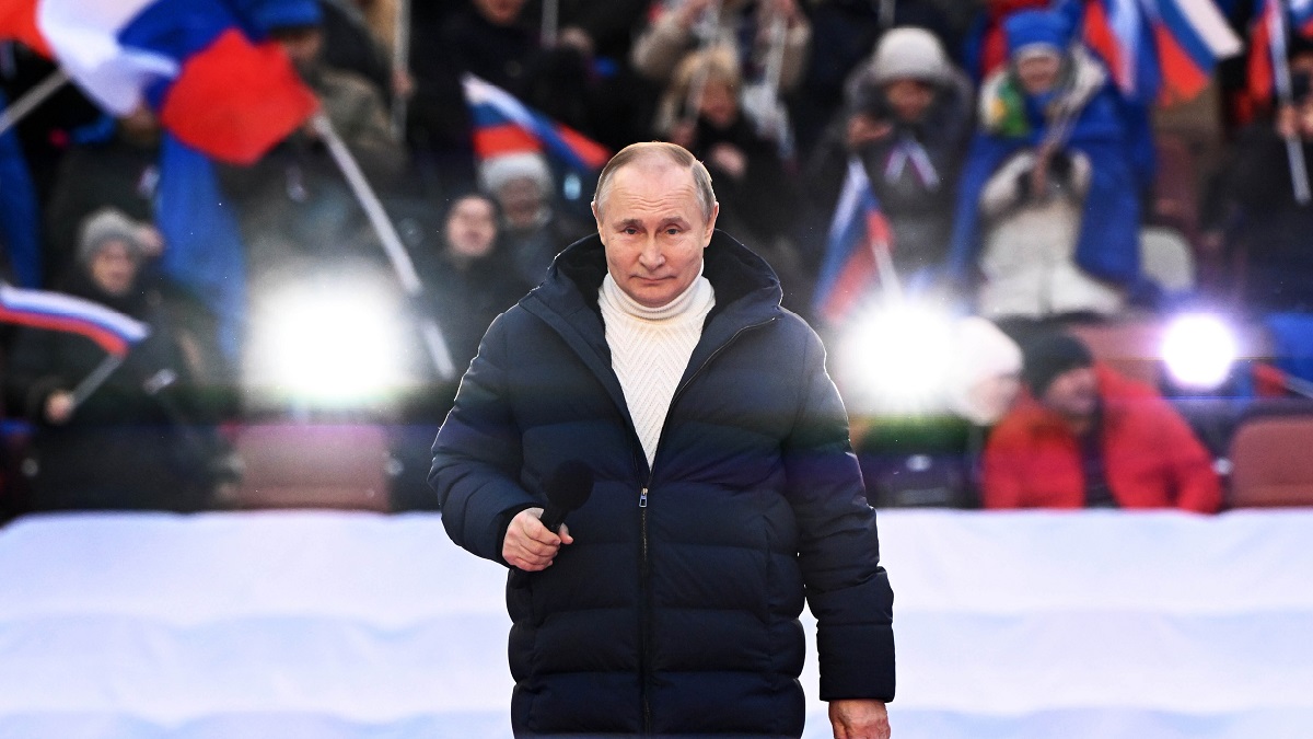Loud cheers resounded at Putin's big rally, as Russia advances attacks ...