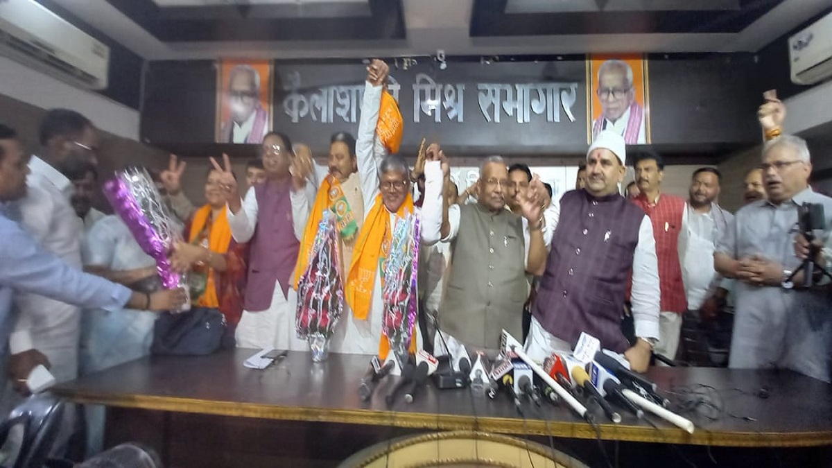 Bihar 3 Vikassheel Insan Party MLAs join BJP now single largest party ...