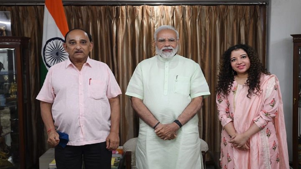 Congress leader Shweta Bhrambhatt meets PM Modi in Gujarat what she ...