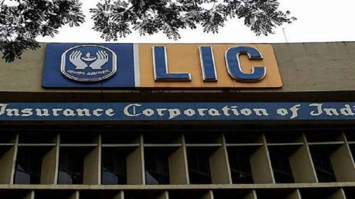 LIC reaches its policyholders via SMS on IPO eve | Markets News – India TV