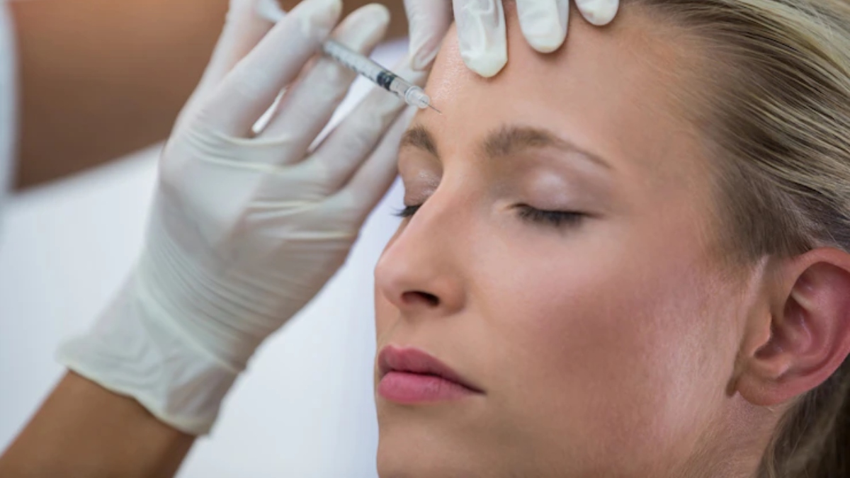 All about 'Fox Eye Lift' trend that has left people crazy | Beauty News ...