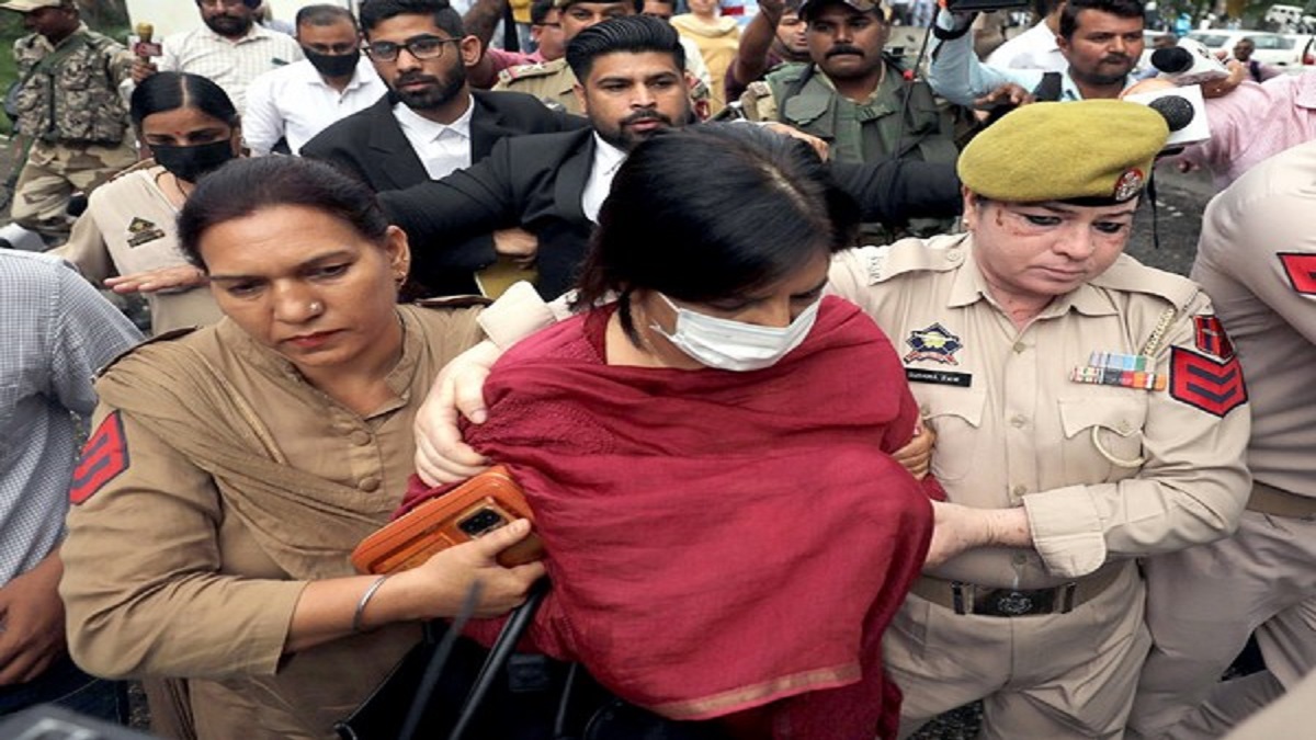 1989 kidnapping case: Tada court issues bailable warrant against Mehbooba Mufti's sister Rubaiya ...